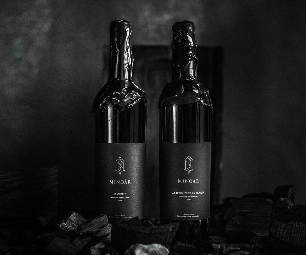 A Concept of Taste - Dry Red Wine - MINOAR.COM