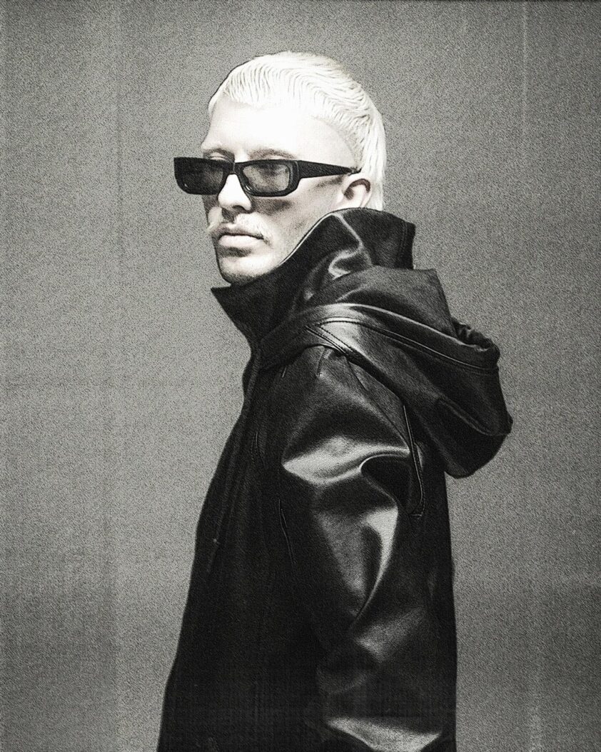 MINOAR.COM | RESISTANT LOOKS